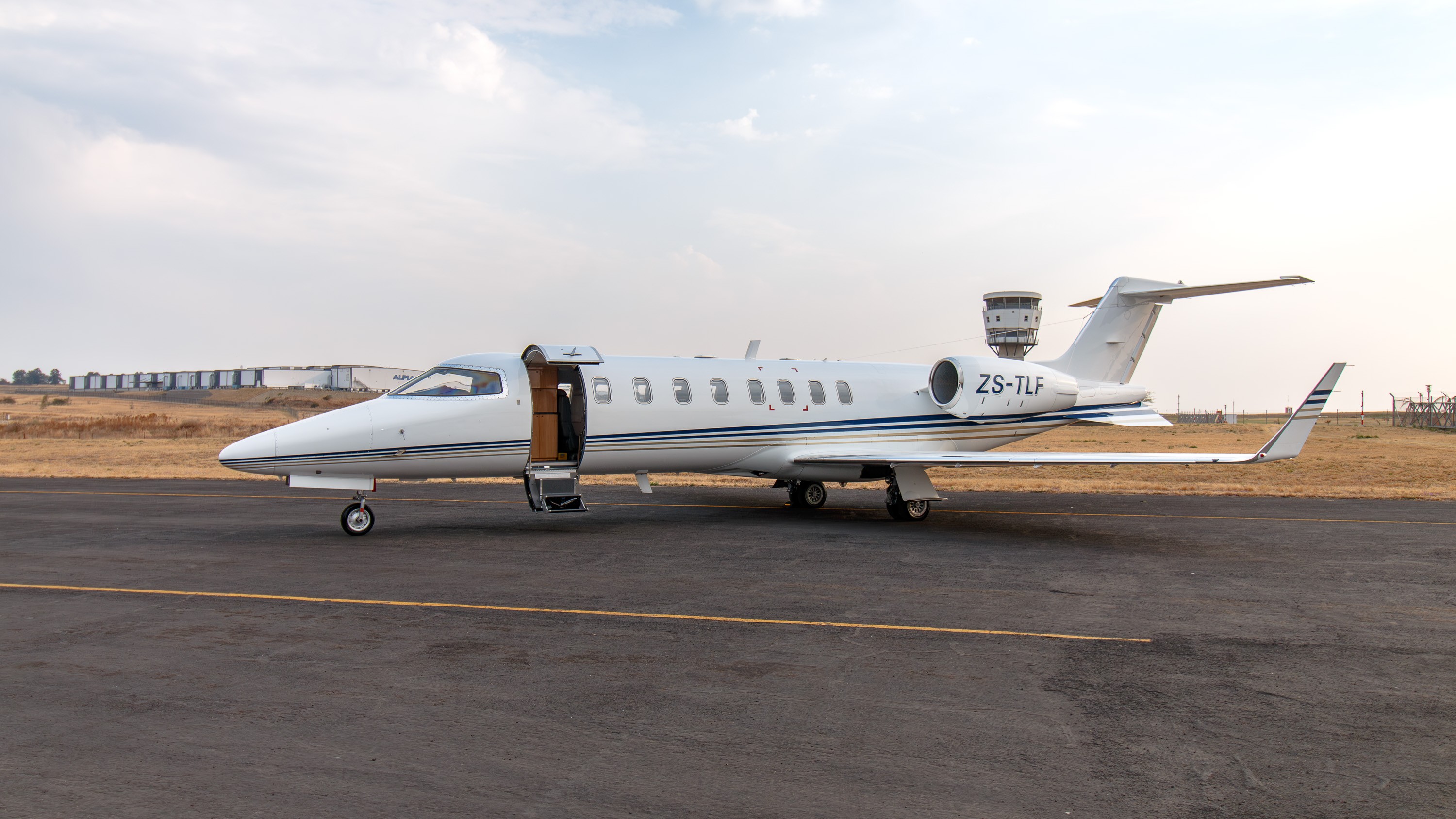 2002 Bombardier Learjet 45 For Sale | ZA. 3288 hrs. | AvBuyer