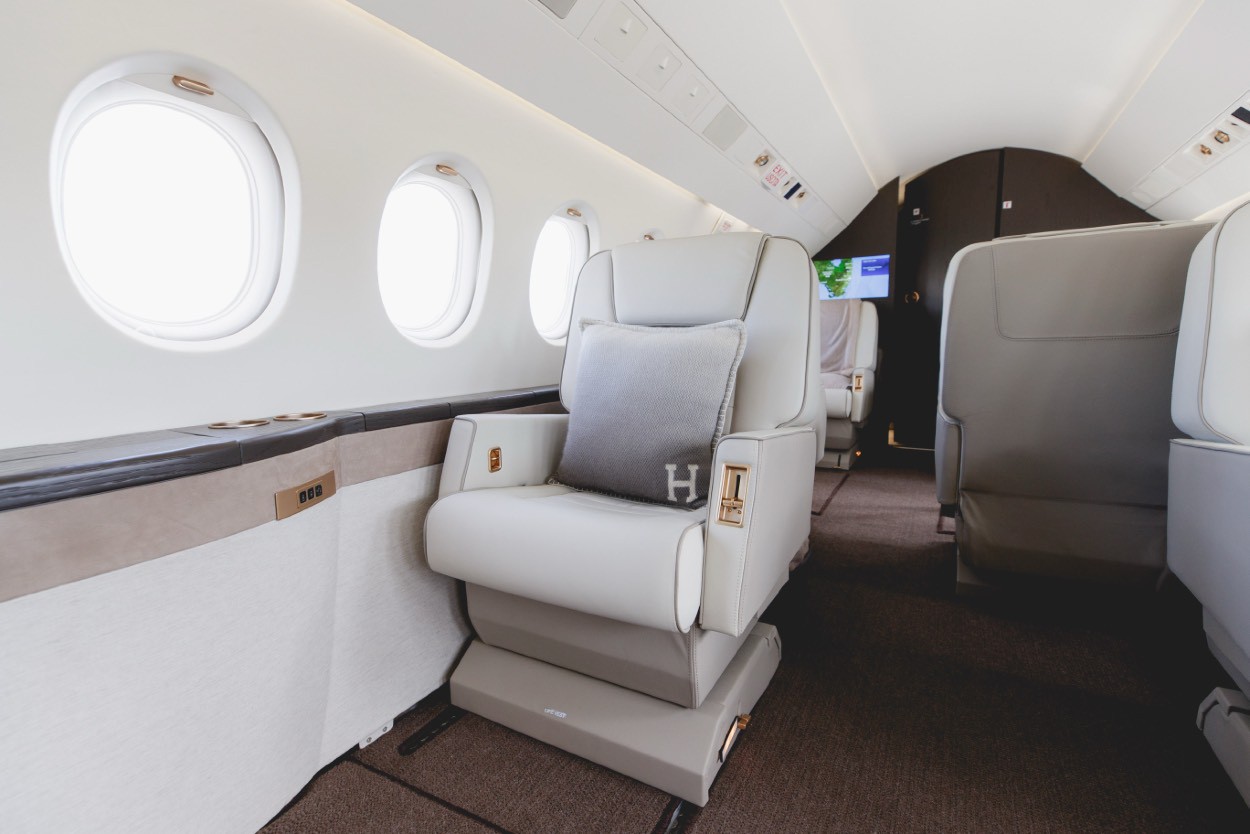 2000 Dassault Falcon 2000 For Sale | FL, US. 9860 hrs. | AvBuyer