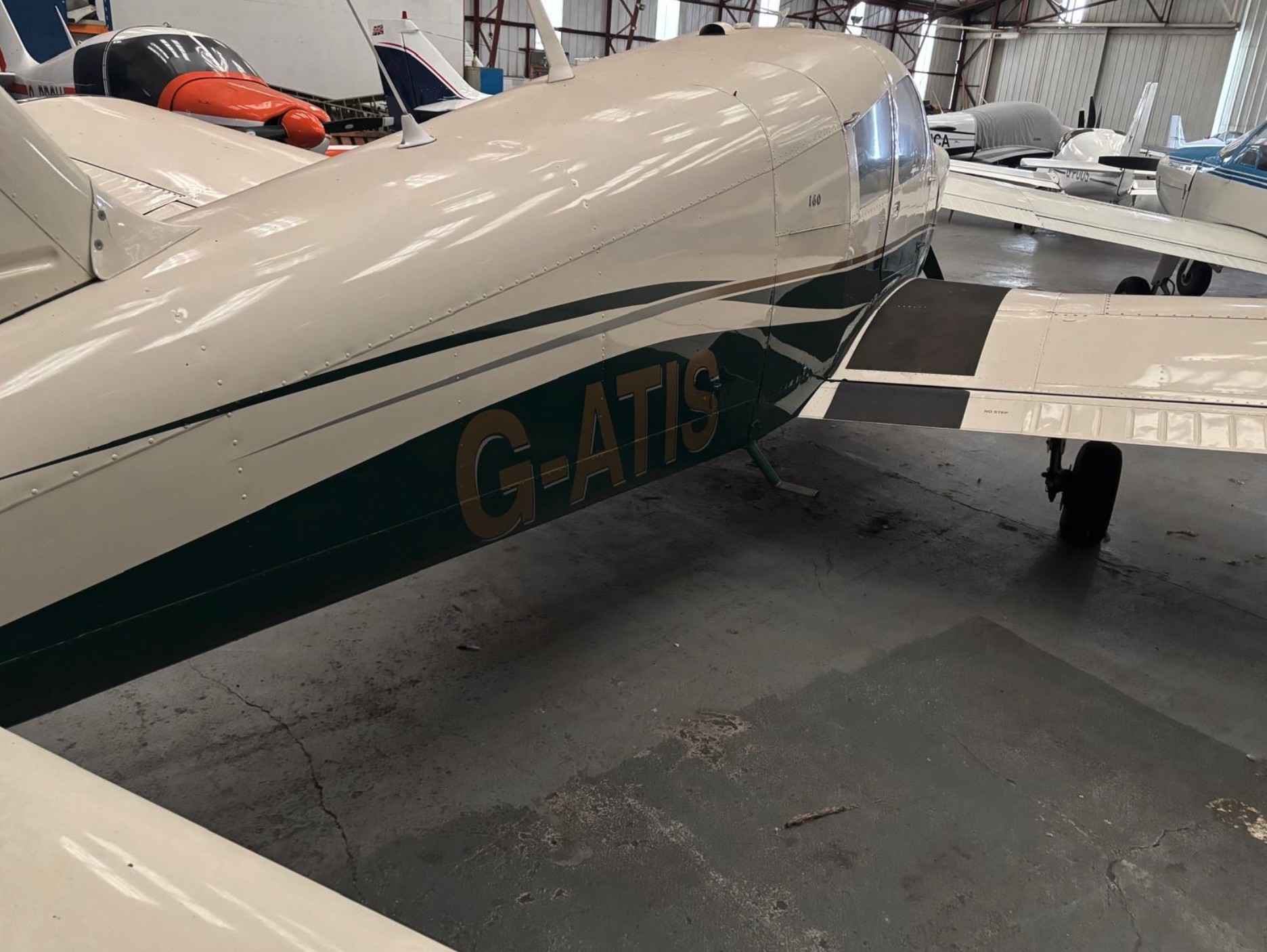 Piper Cherokee 160 For Sale | England, UK. 3870 hrs. | AvBuyer