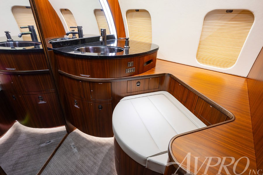 2014 Bombardier Global 6000 For Sale | PA, US. 4975 hrs. | AvBuyer