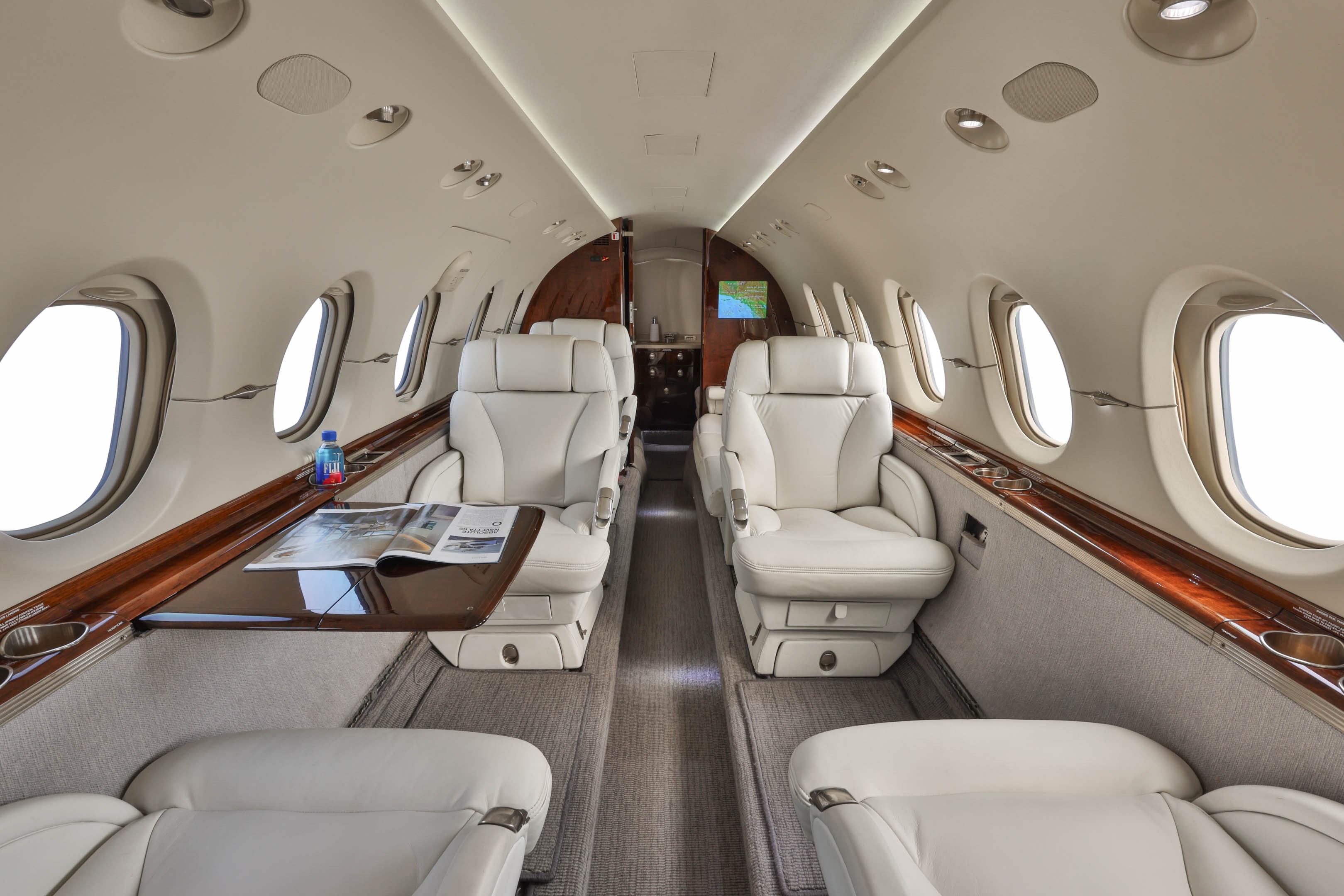 2007 Hawker 900XP For Sale | CA, US. 7892 hrs. | AvBuyer