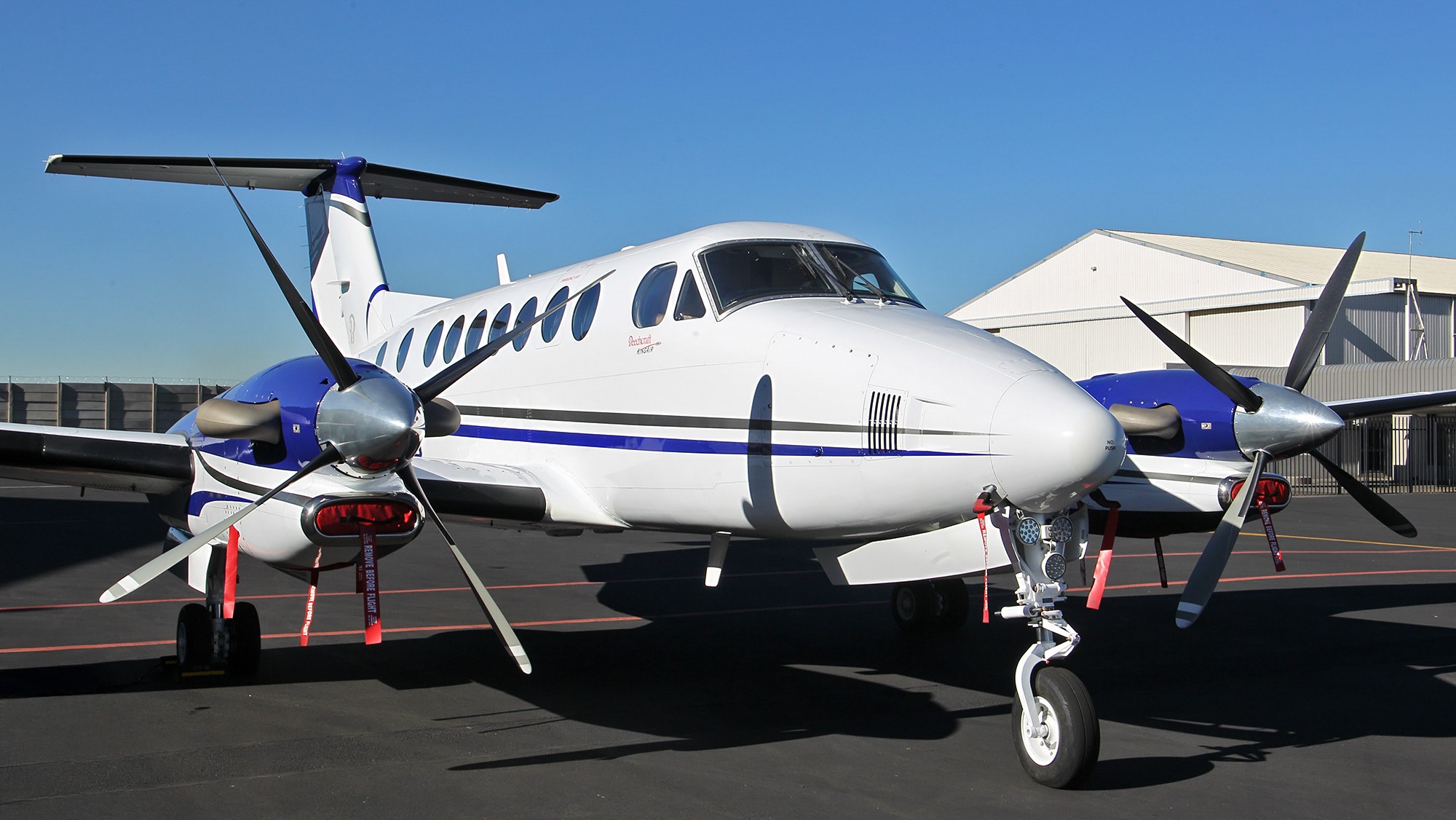 2012 Beechcraft King Air 350i For Sale | ZA. 975 hrs. | AvBuyer