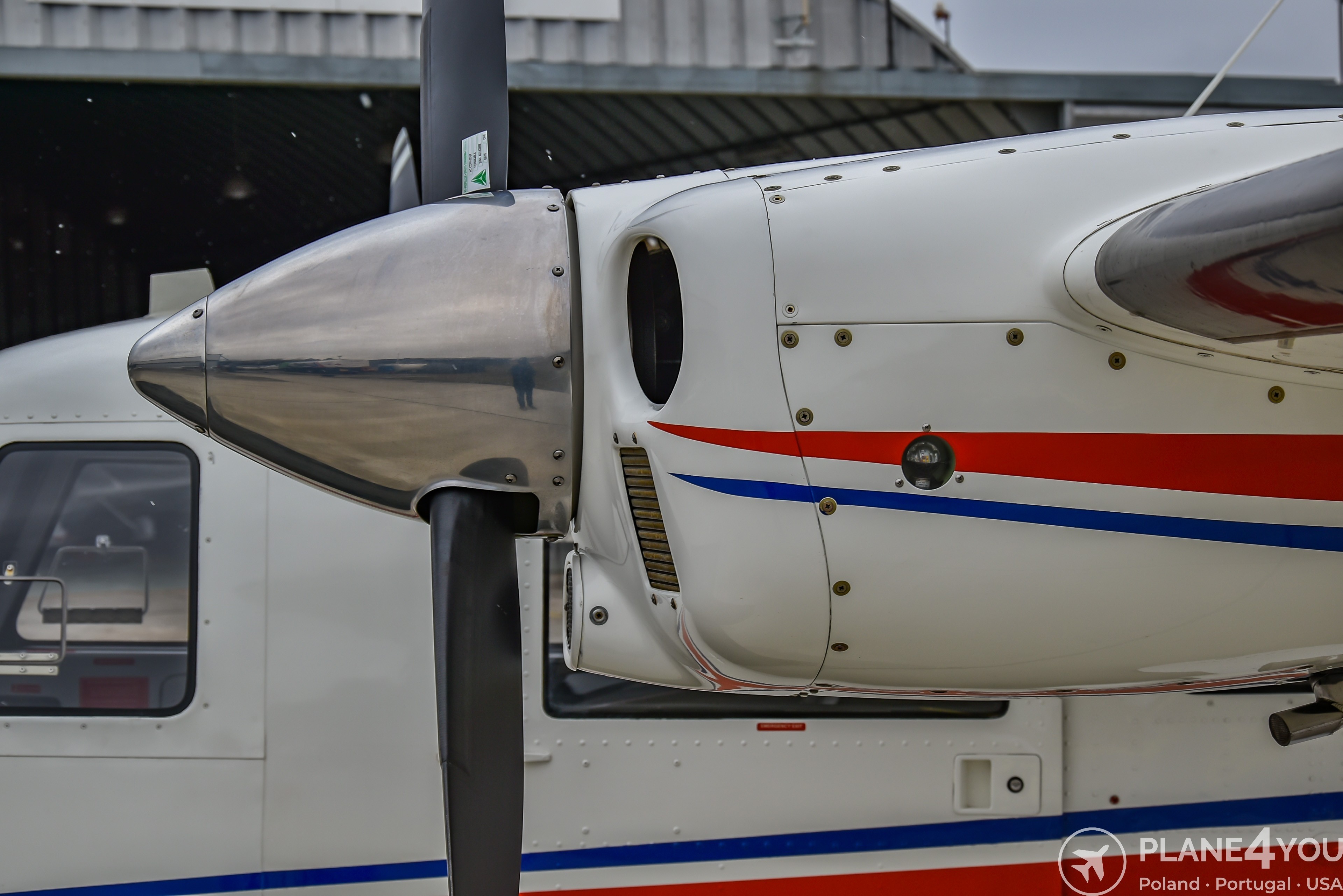 2011 Vulcanair P68-R For Sale | Poland. 986 hrs. | AvBuyer