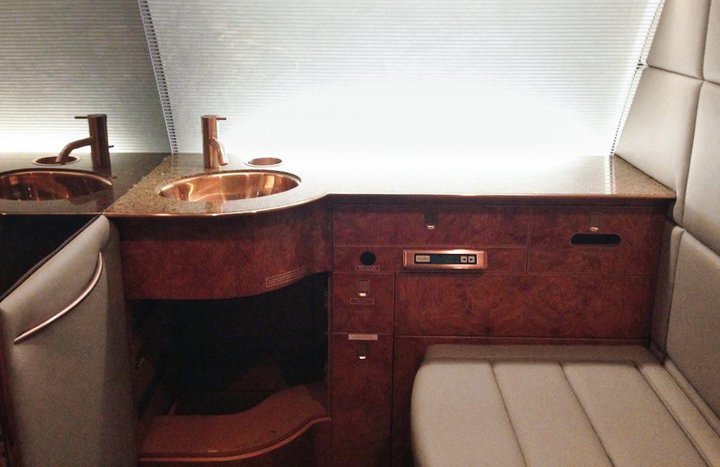 1998 Bombardier Challenger 604 For Sale | Malta. 11528 hrs. | AvBuyer