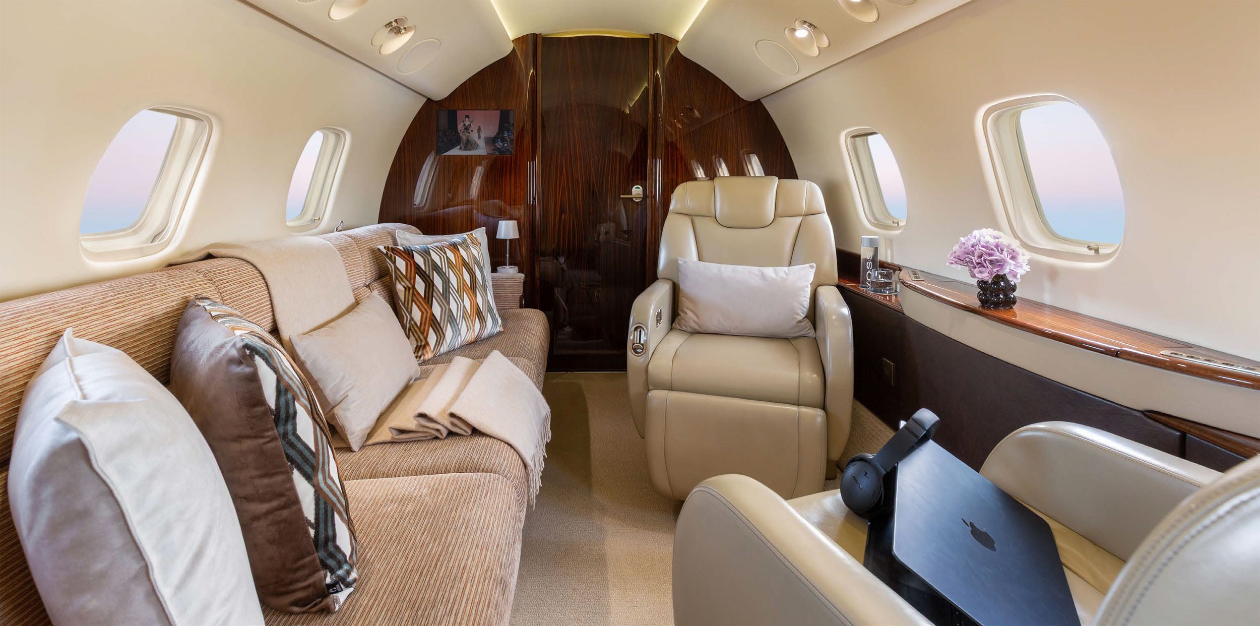 2011 Embraer Legacy 650 For Sale | Monaco. 4945 hrs. | AvBuyer