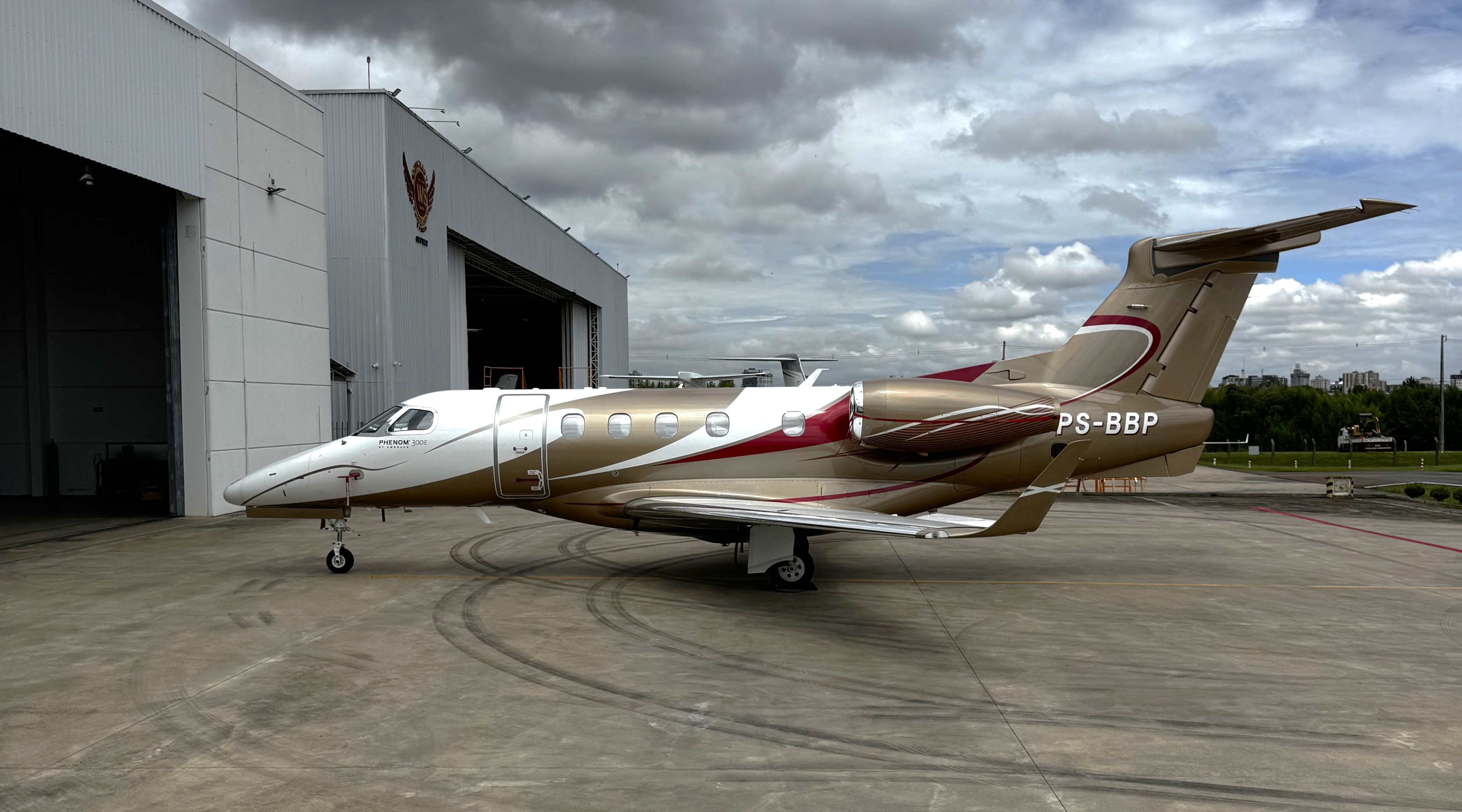 2018 Embraer Phenom 300E For Sale | Brazil. 1261 hrs. | AvBuyer