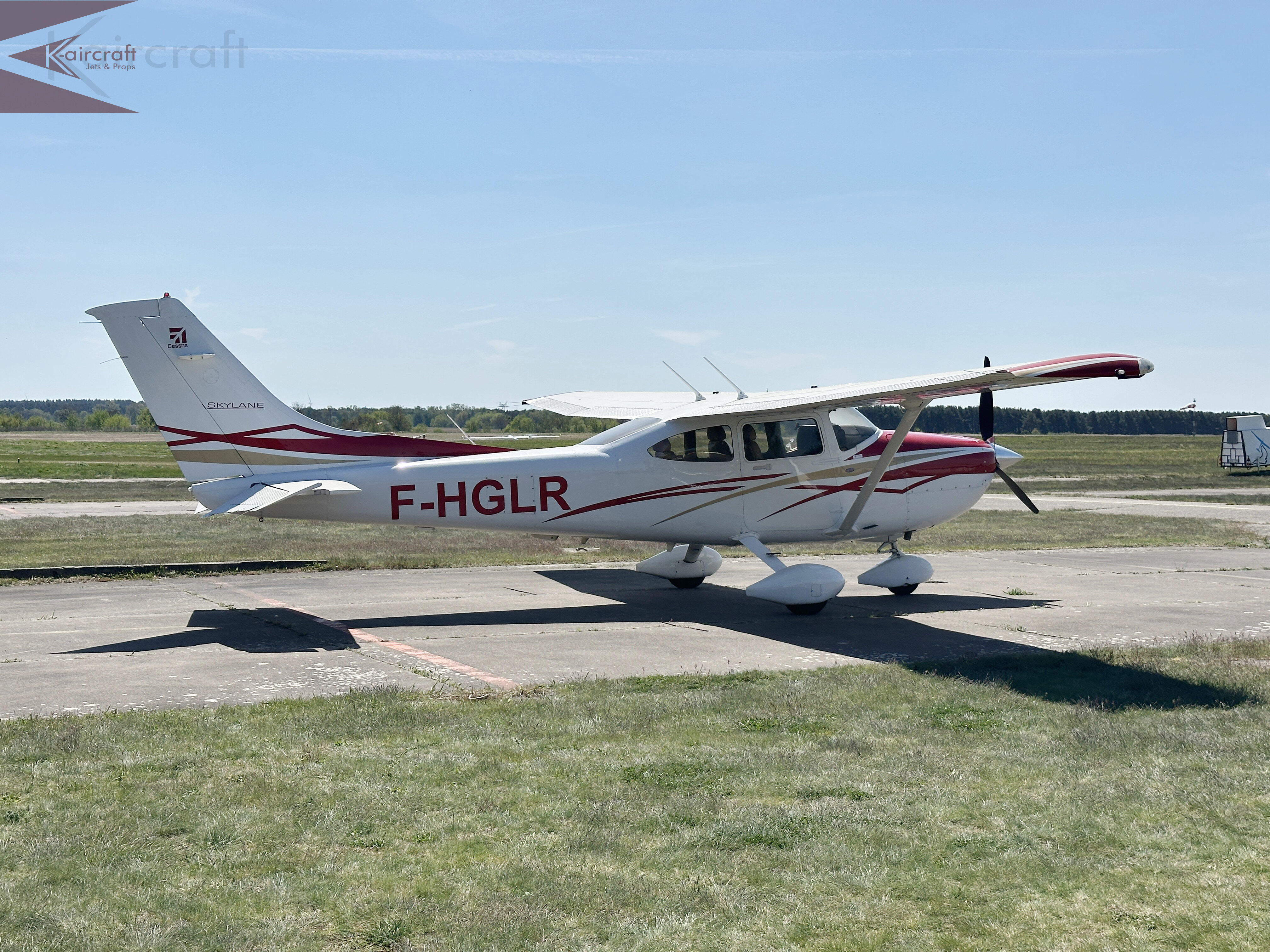 2007 Cessna 182T Skylane For Sale | Germany. 1450 hrs. | AvBuyer